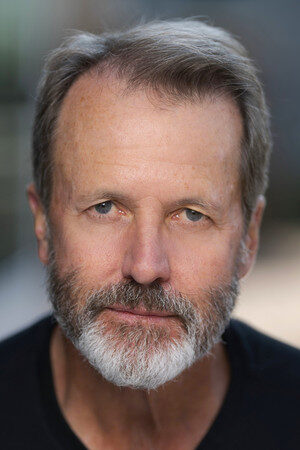 Gregg S. Perry - Biografía y Filmografía - CineTrailer.es